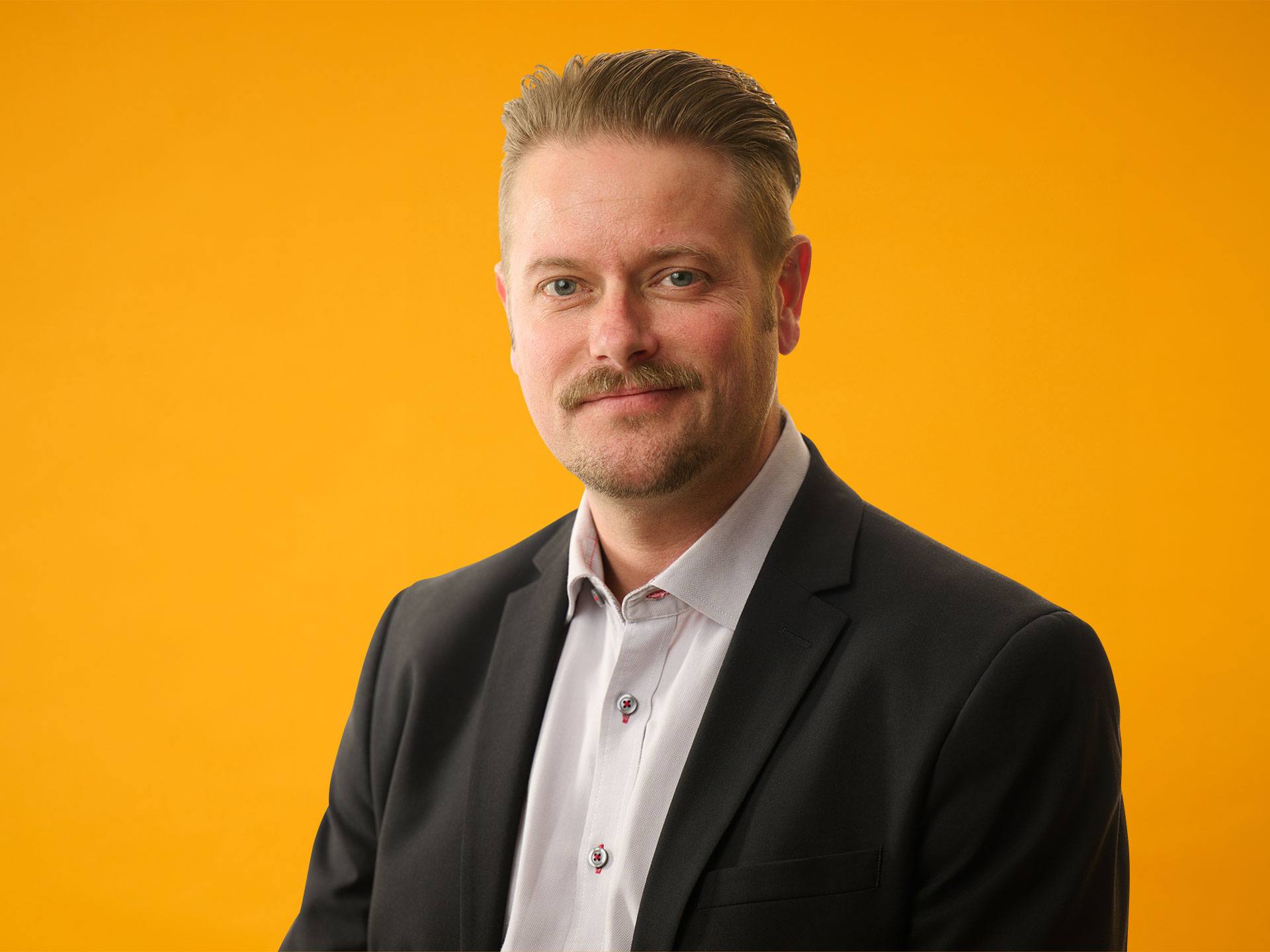 Om oss - Boxes & Labels